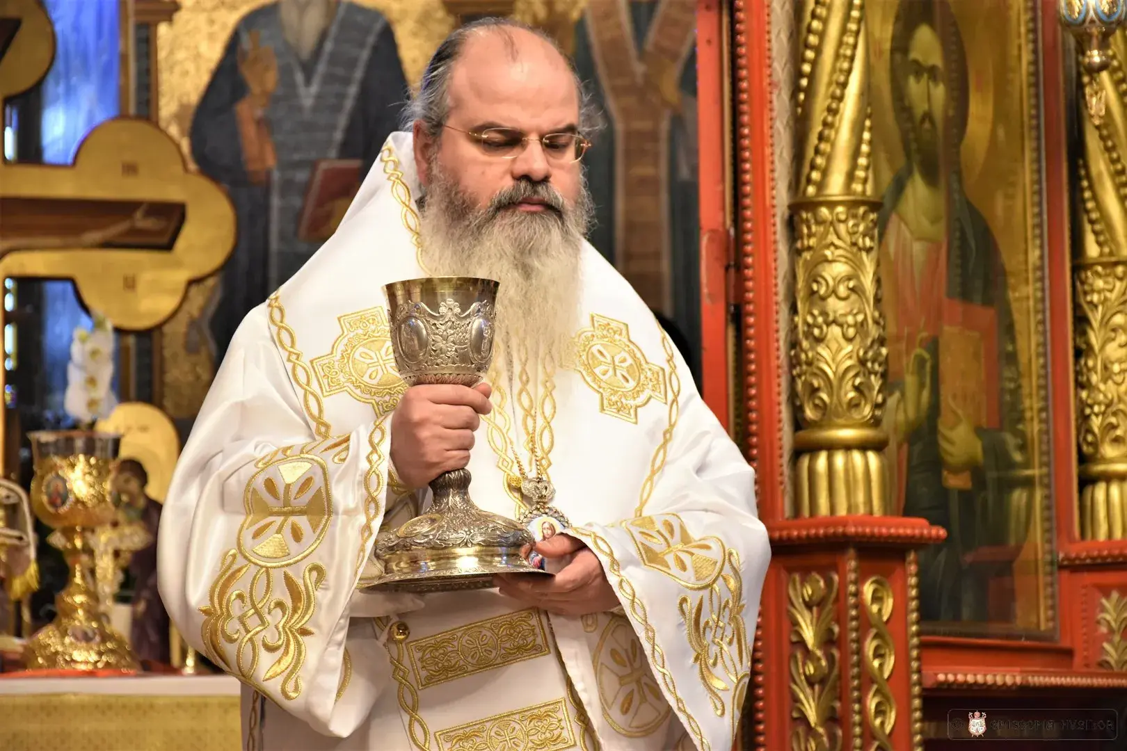 PS Ignatie: „De multe ori ne oprim la tradiții, la tot felul de cutume ...