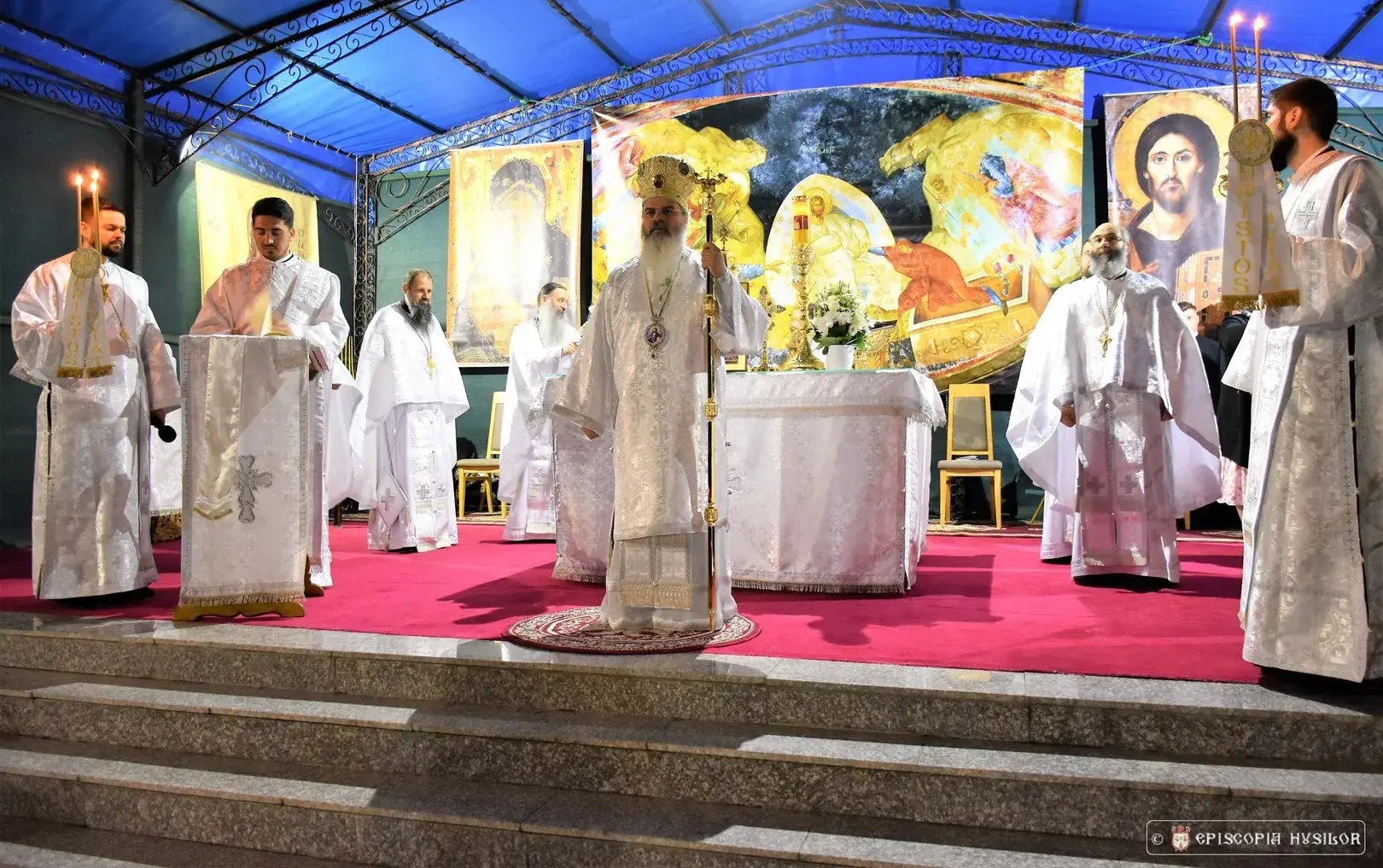 Învierea Domnului la Catedrala Episcopală din Huşi | EPISCOPIA HUȘILOR