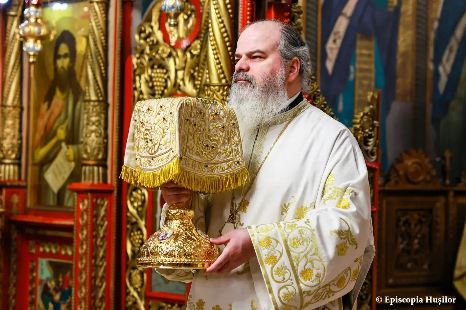 Slujirea arhierească a Părintelui Episcop Ignatie în Duminica Izgonirii ...