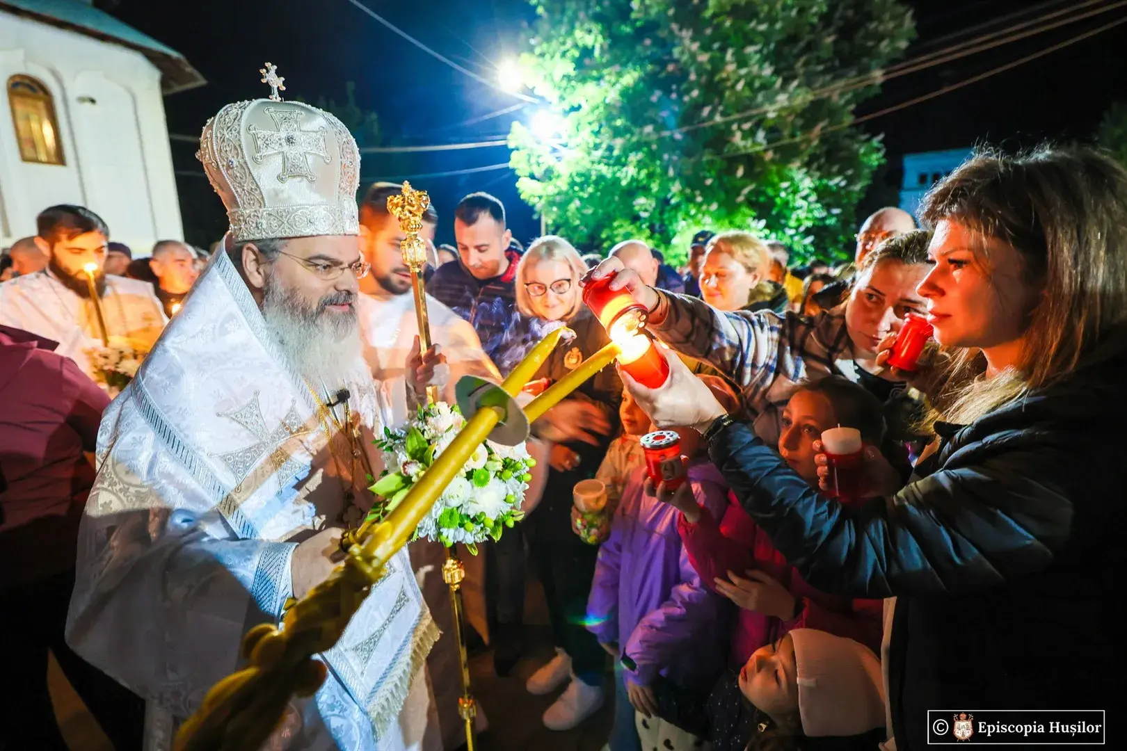 Învierea Domnului la Catedrala Episcopală din Huşi | EPISCOPIA HUȘILOR