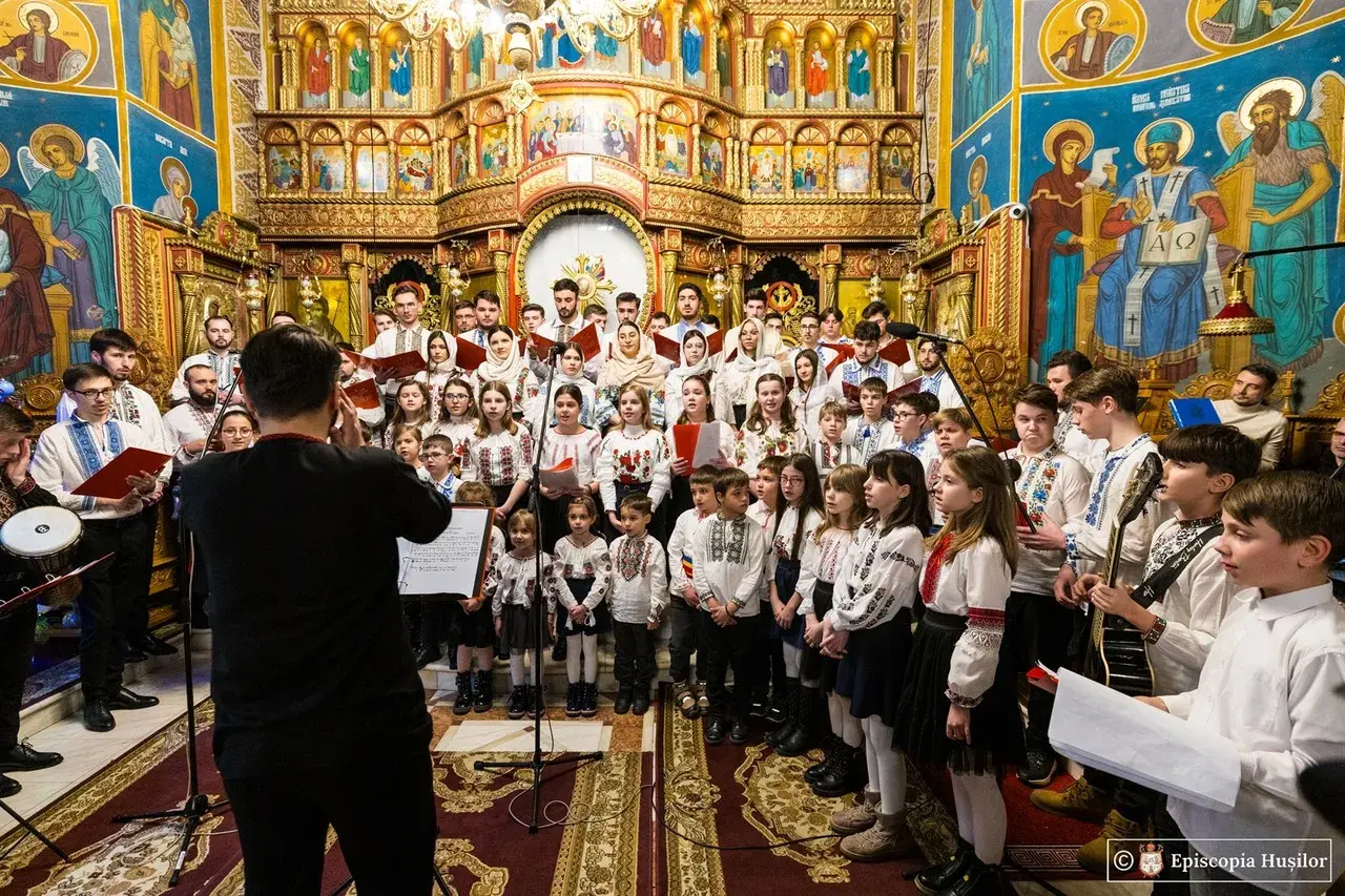 Concertul tradițional de colinde la Episcopie. PS Ignatie: „Mai întâi ...